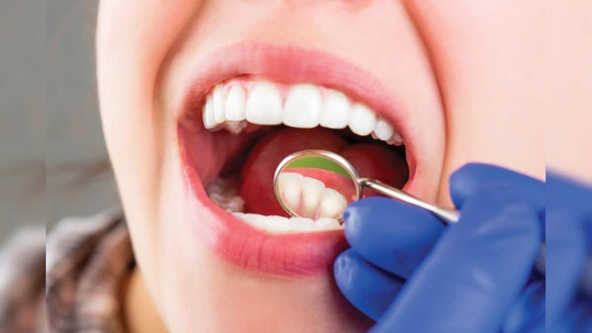 Oral Cancer: হাতে রাখুন মাত্র ২ মিনিট, মুখের ক্যানসার কীভাবে প্রতিরোধ ...