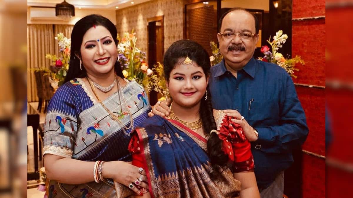 Baishakhi Banerjee | কারণ সেই শোভন, পাল্টে গেল মেয়ে মহুলের পরিচয় ...