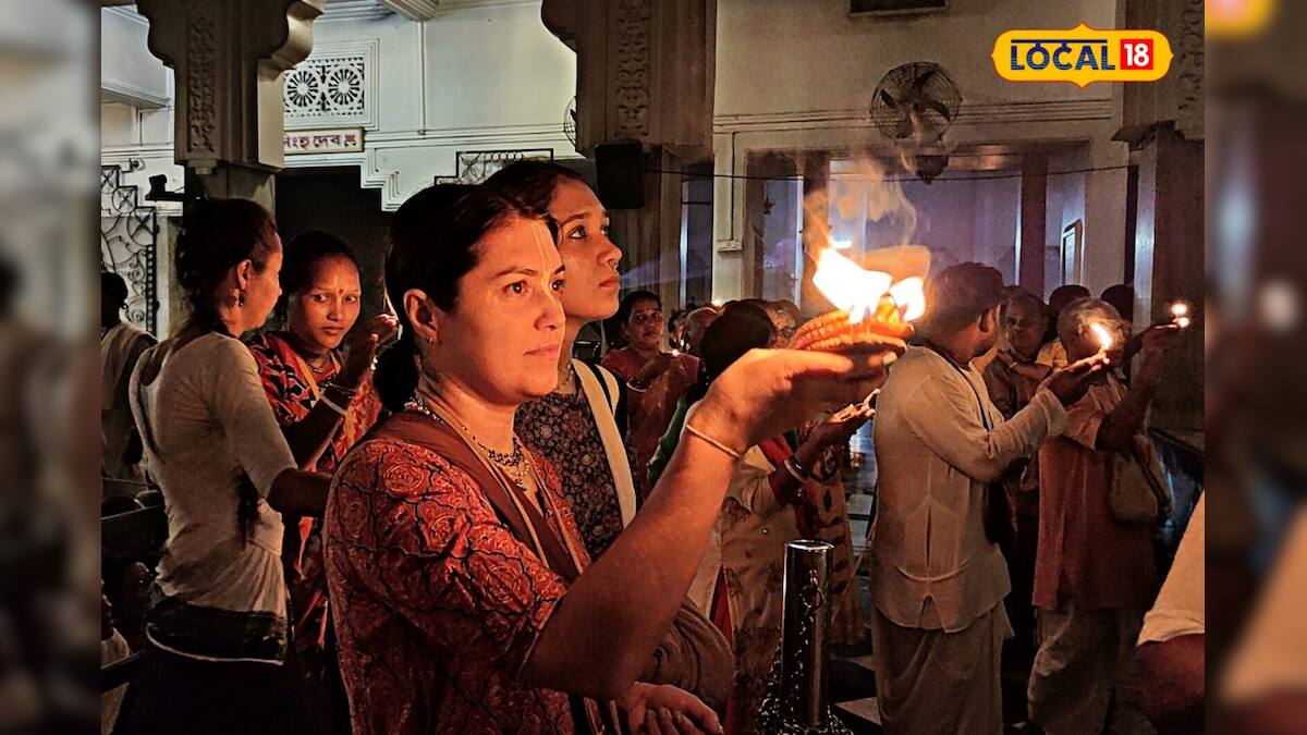 ‘দীপদান’ করতে ইসকন মায়াপুর মন্দিরে হাজার হাজার দর্শনার্থী, প্রদীপ ...