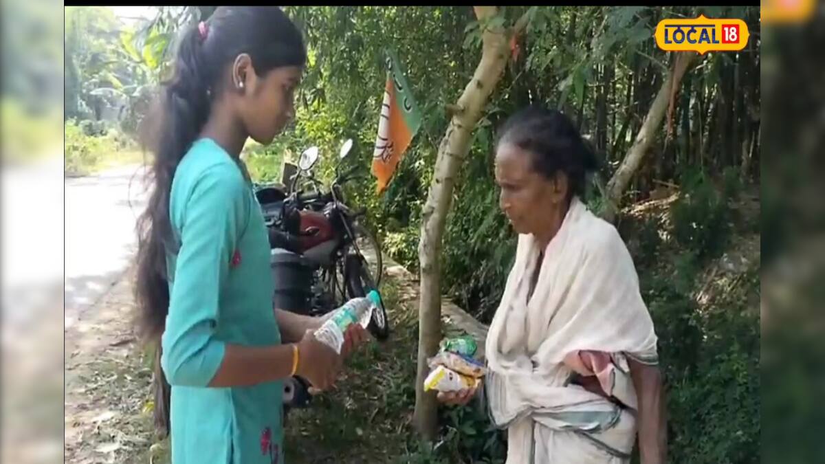 15th year old girl of goghat celebrating birthday another way | ১৫ ...