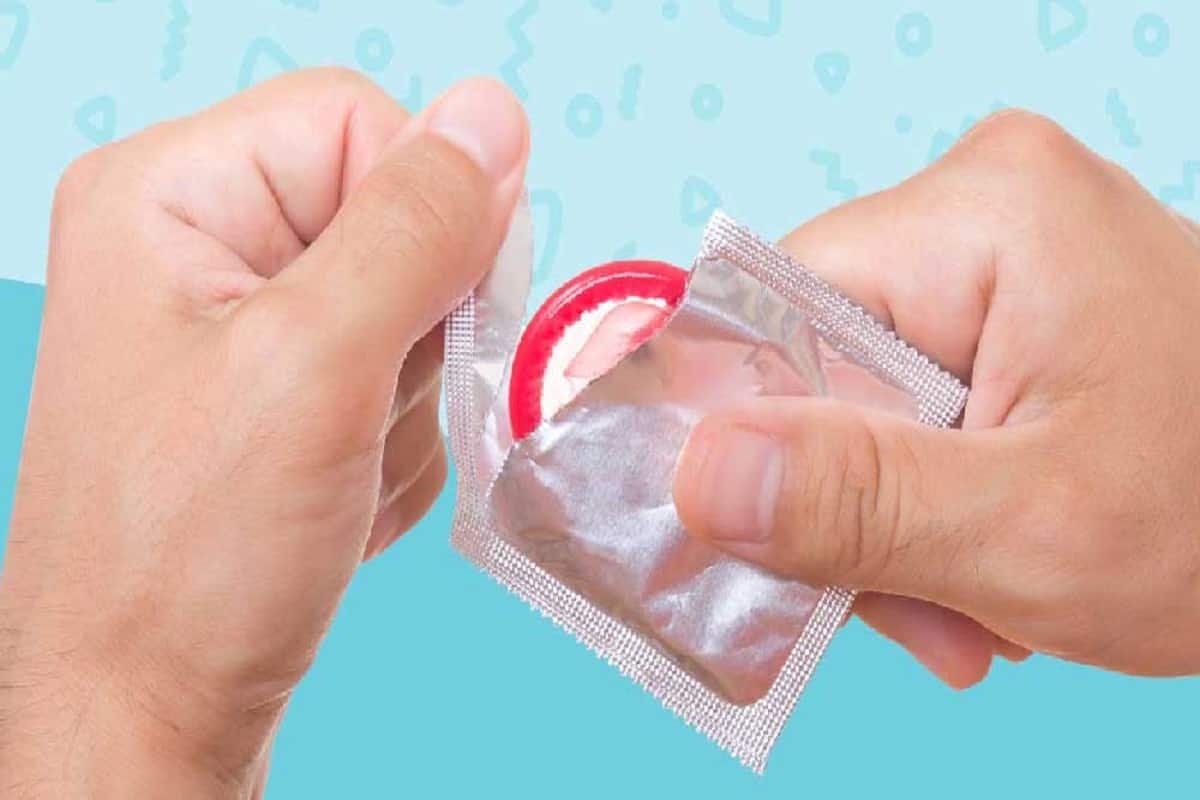 Condom কন্ডোম তো ব্যবহার করেন, কিন্তু কন্ডোমের সাইড এফেক্ট জানেন কি ...