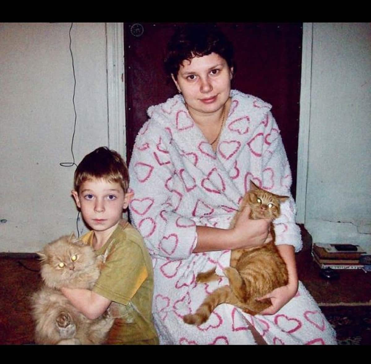 Bizzare News: ছেলের সঙ্গে উদ্দাম যৌনতায় মা, স্বামীকে লুকিয়ে মিলনের জেরে প্রেগন্যান্ট, তারপর যা ...