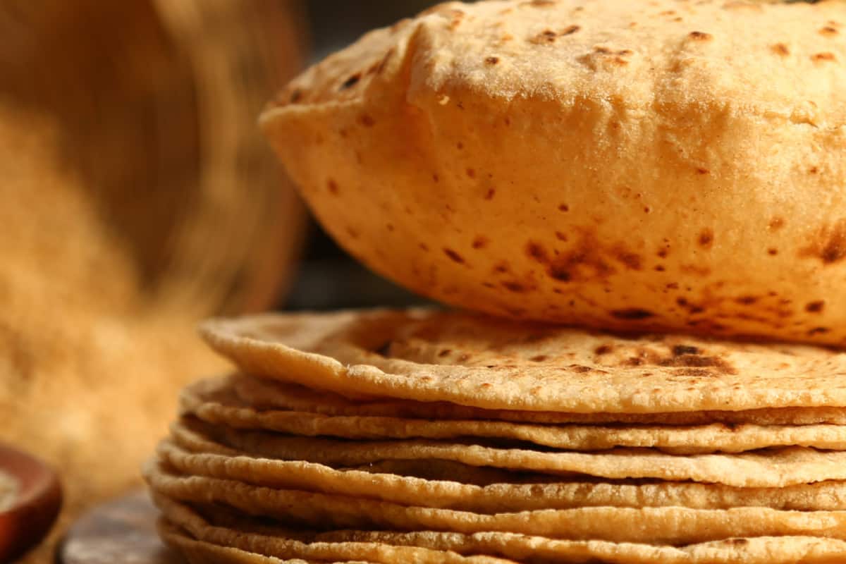 Ragi vs Jowar vs Wheat Roti: গম-রাগি নাকি জোয়ার! কোন আটার রুটিতে ওজন ...