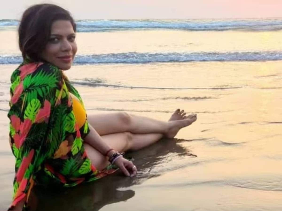 Nondini Chatterjee: ঝড় তুললেন পর্দার শাশুড়ি! কালো বিকিনিতে তাক লাগালেন নন্দিনী, টু পিসে চেনা ...