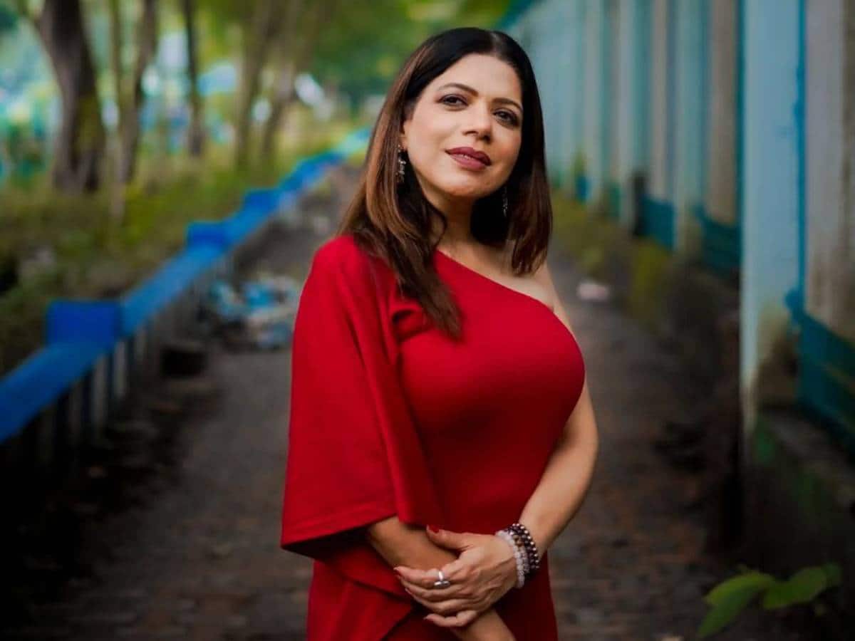 Nondini Chatterjee: ঝড় তুললেন পর্দার শাশুড়ি! কালো বিকিনিতে তাক লাগালেন নন্দিনী, টু পিসে চেনা ...