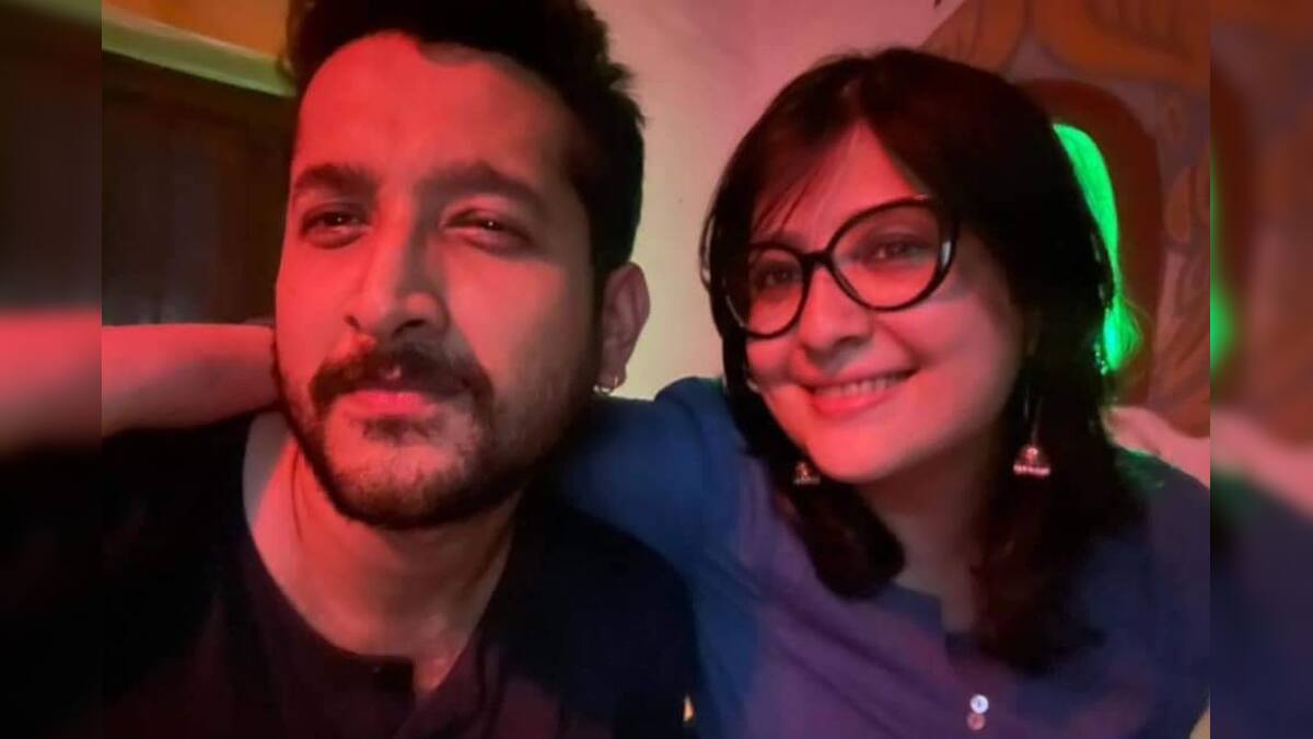 Parambrata-Piya: বিয়ে করলেন পরমব্রত-পিয়া, পরিবারের উপস্থিতিতেই সম্পন্ন হল 'ক্লোসড ডোর ...