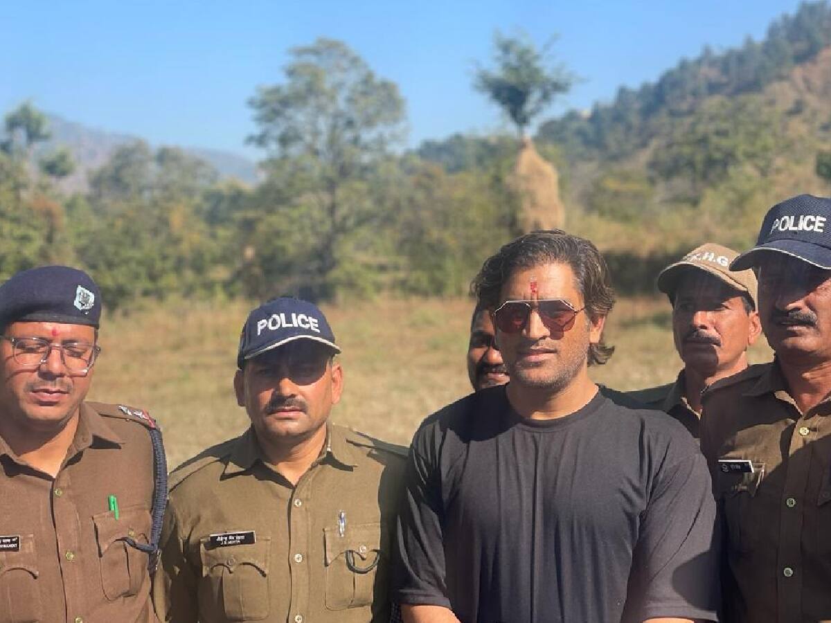 MS Dhoni at his Native Village Lwali, মহেন্দ্র সিং ধোনি তাঁর পৈতৃক ...