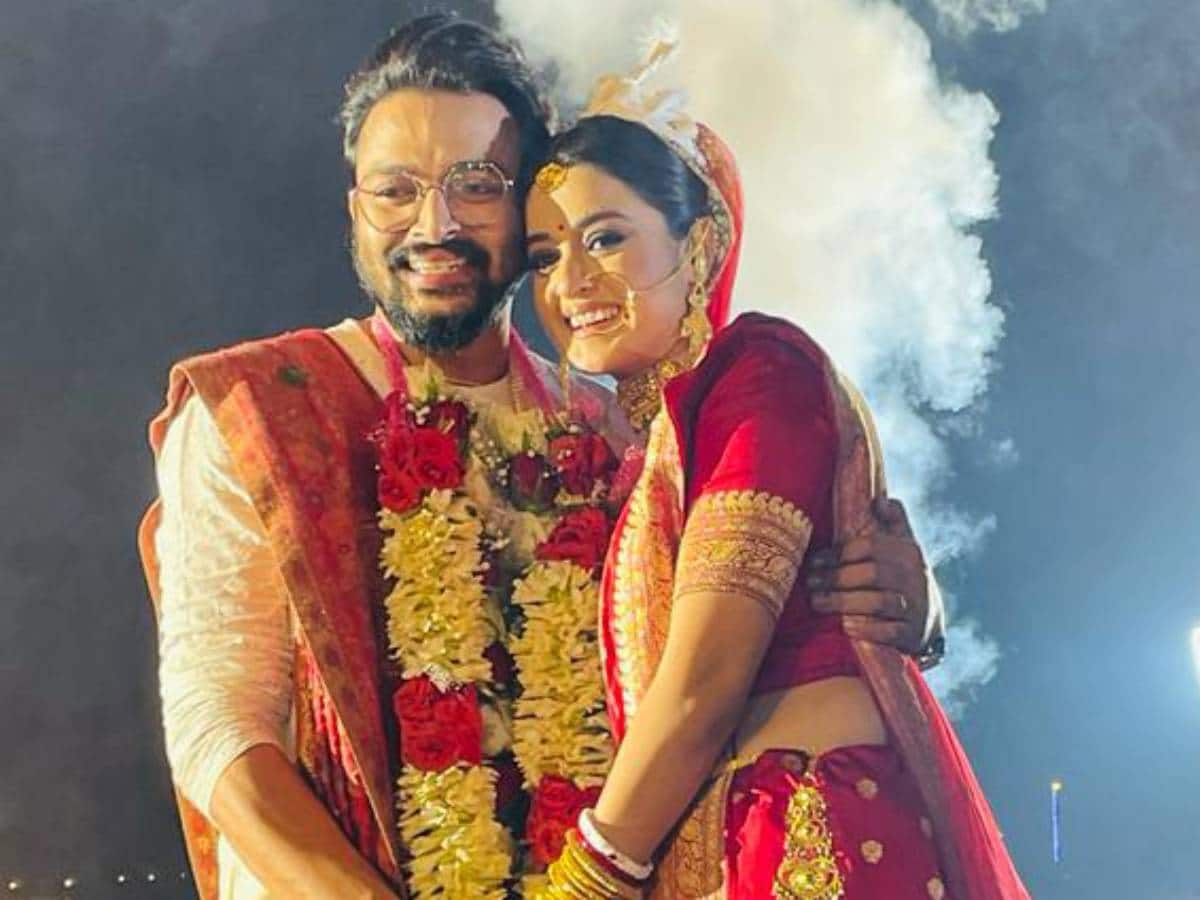 Saurav Das-Darshana Banik Wedding: দর্শনার সিঁথিতে সিঁদুর পরালেন সৌরভ ...
