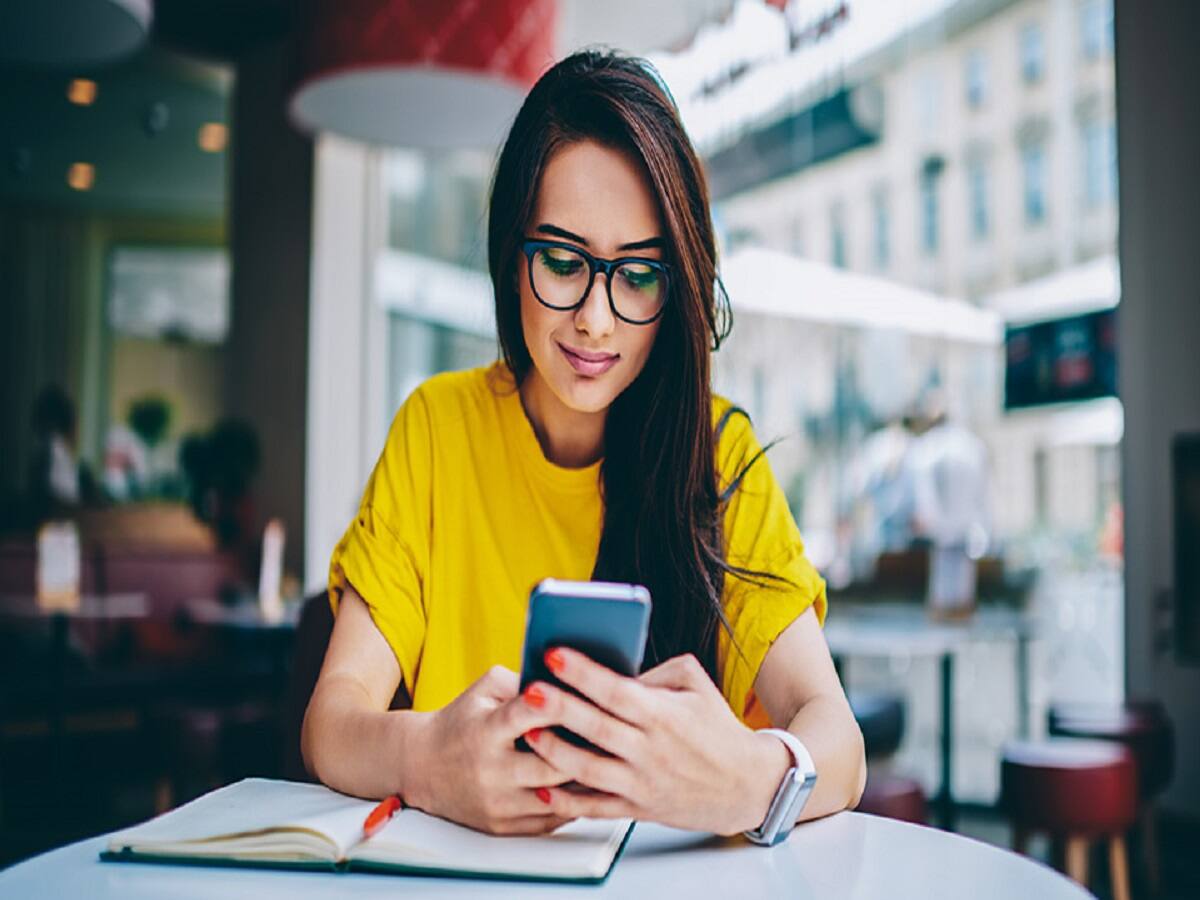 Shocking Horror Smartphone Addiction অবিশ্বাস্য! একজন মানুষ রোজ কতবার ...