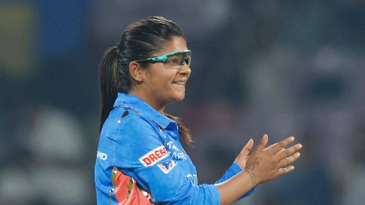 bengal cricketer Saika Ishaque debut for indian womens team, ভারতীয় ...