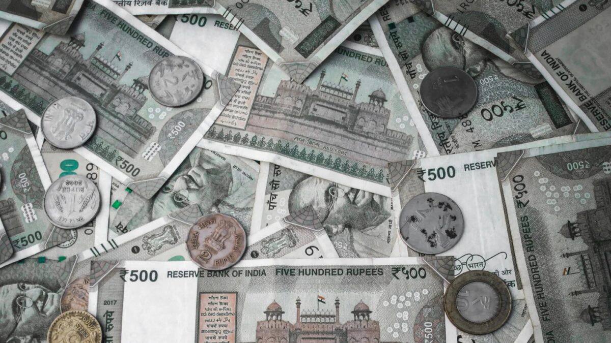 How to make crores of rupees, প্রথমে দেখতে হবে যেখানে টাকা রাখছেন তাতে ...