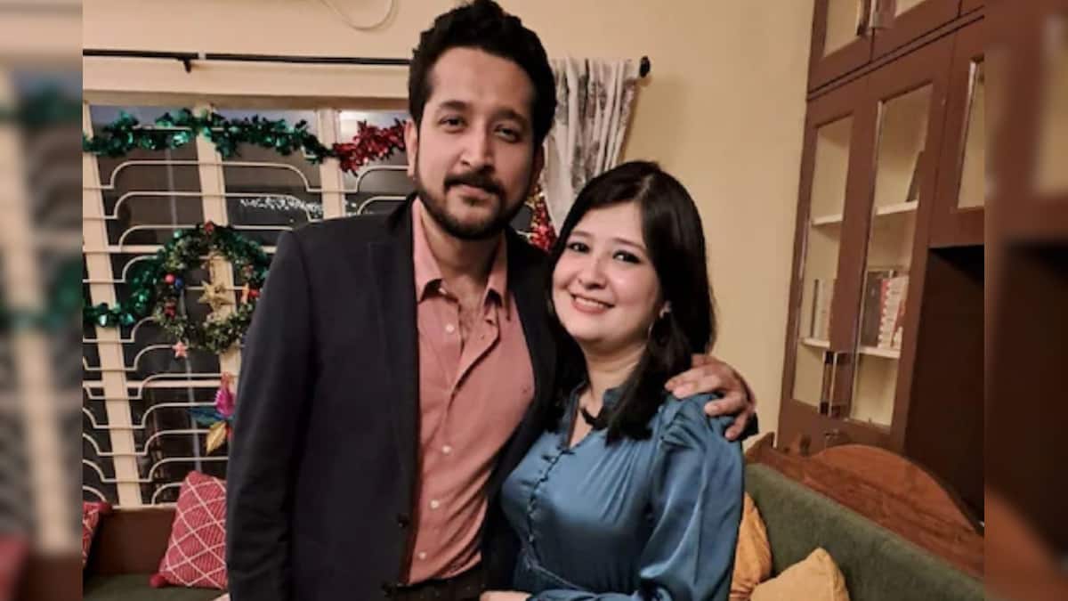 Parambrata-Piya: নতুন বছরের শুরুতে পরম-পিয়া সঙ্গে বিশেষ মানুষরা! সেই ছবি নিয়েই শোরগোল ...