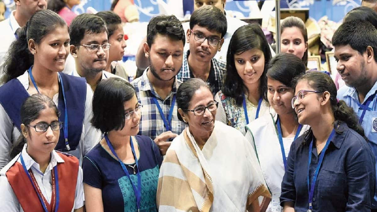 Mamata Banerjee for Students রাজ্যের পড়ুয়াদের জন্য বিরাট ঘোষণা মমতার ...