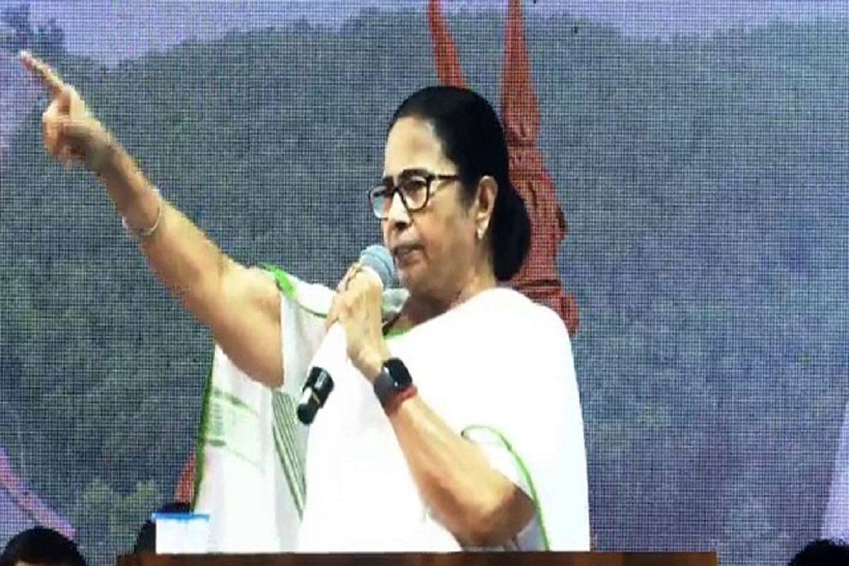 Mamata in Bankura পড়ুয়াদের স্মার্ট ফোন দেওয়া নিয়ে বিরাট ঘোষণা মমতার ...