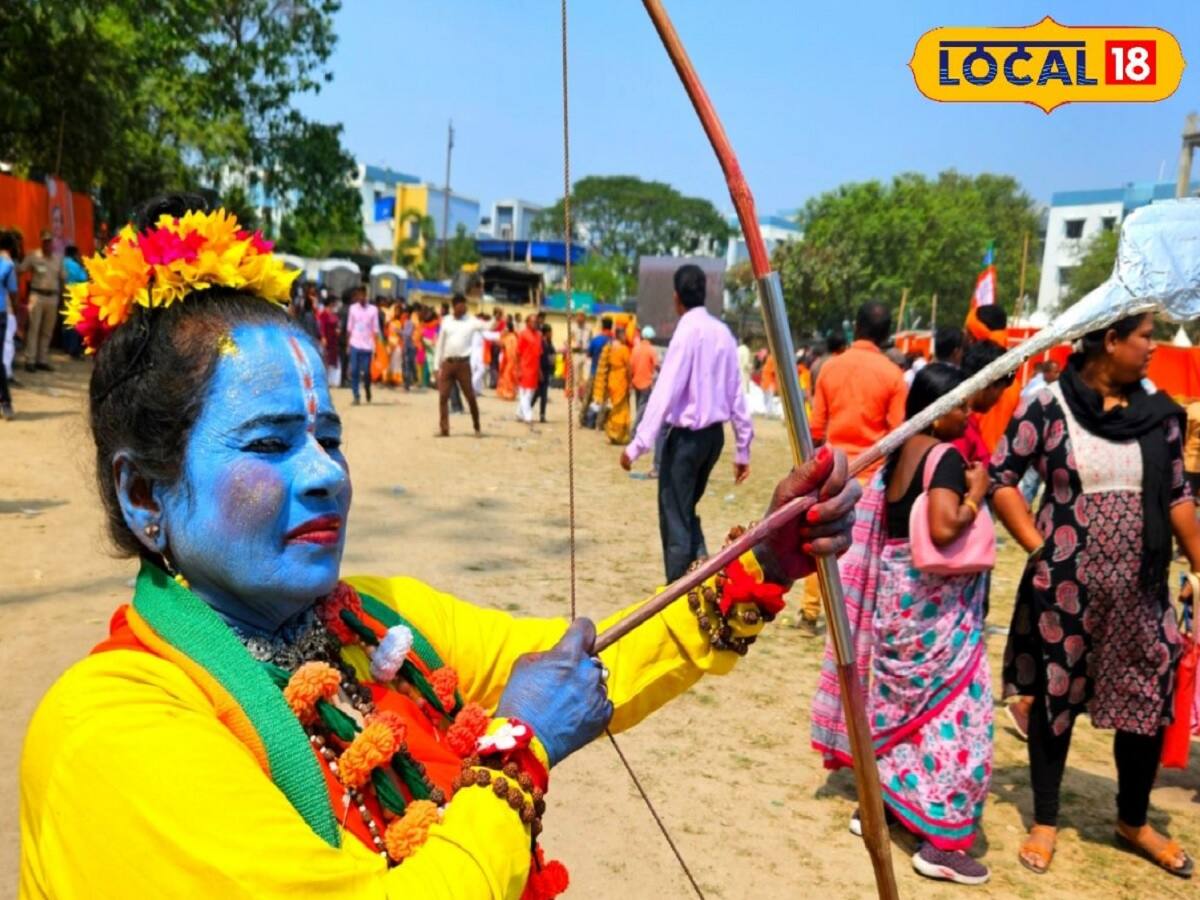 ମୁହଁରେ ନୀଳ ରଙ୍ଗ ଓ ହାତରେ ଅସ୍ତ୍ର ଧରି ମୋଦିଙ୍କ ସଭାରେ ପଶିଲେ ମହିଳା; କିଏ ଏହି ...