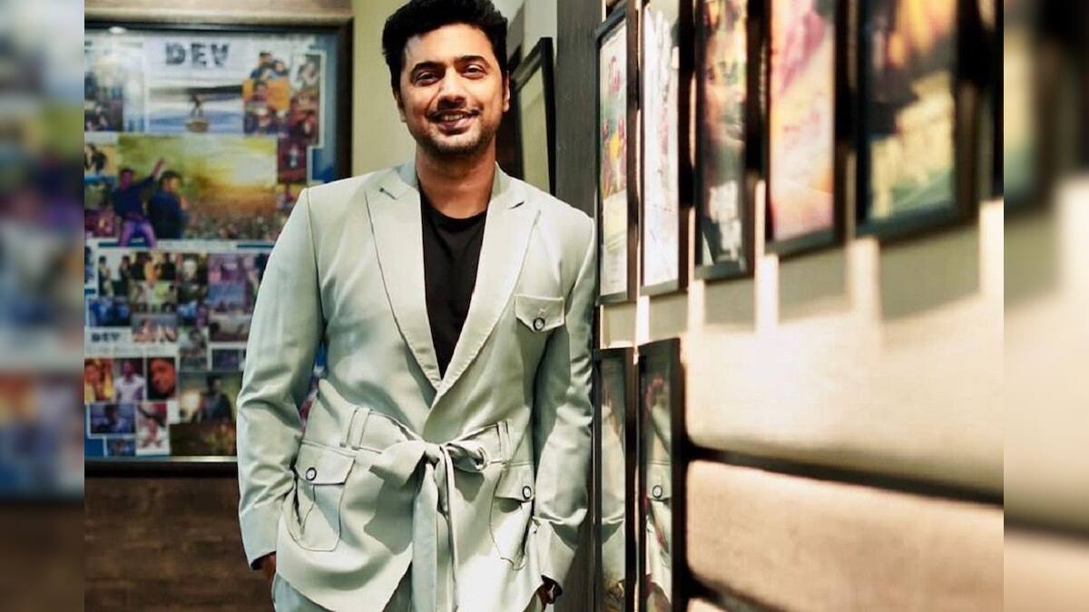 তৃণমূলের প্রার্থী তালিকায় চমক অন্য৷ এবার দেবের প্রথম ছবির নায়িকাও লড়ছেন ভোটে৷ dev first film ...