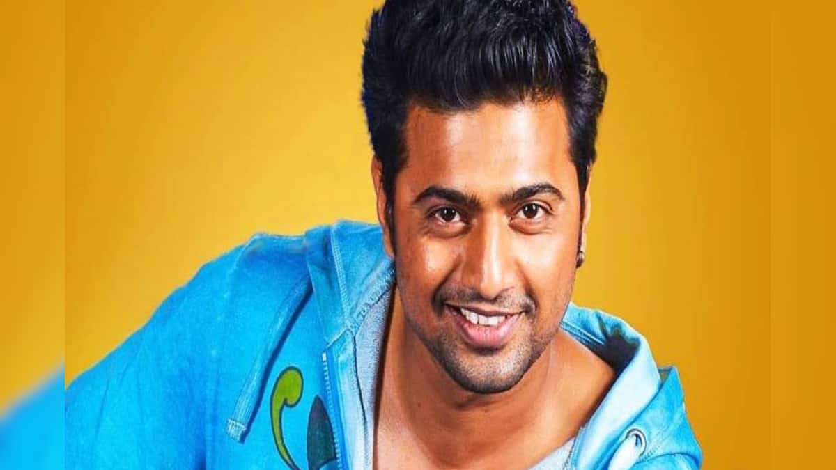 Dev Deepak Adhikari Money: কব্জির ঘড়ির দামই ১২ লক্ষ ৫৬ হাজার ৫৪৪ টাকা ...