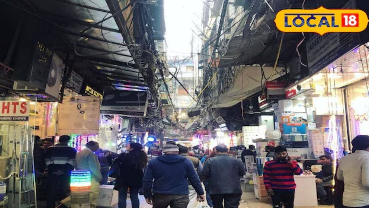 কোথায় গেল ইতিহাস! বিলাসবহুল প্রাসাদ এখন ইলেকট্রনিকের দোকান? কাহিনি ...