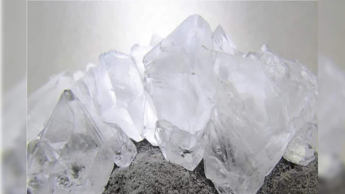 Magic Fitkari: আয়ুর্বেদে এই ছোট্ট স্ফটিকের গুণ অপরিসীম, হুপিং কাশি ...