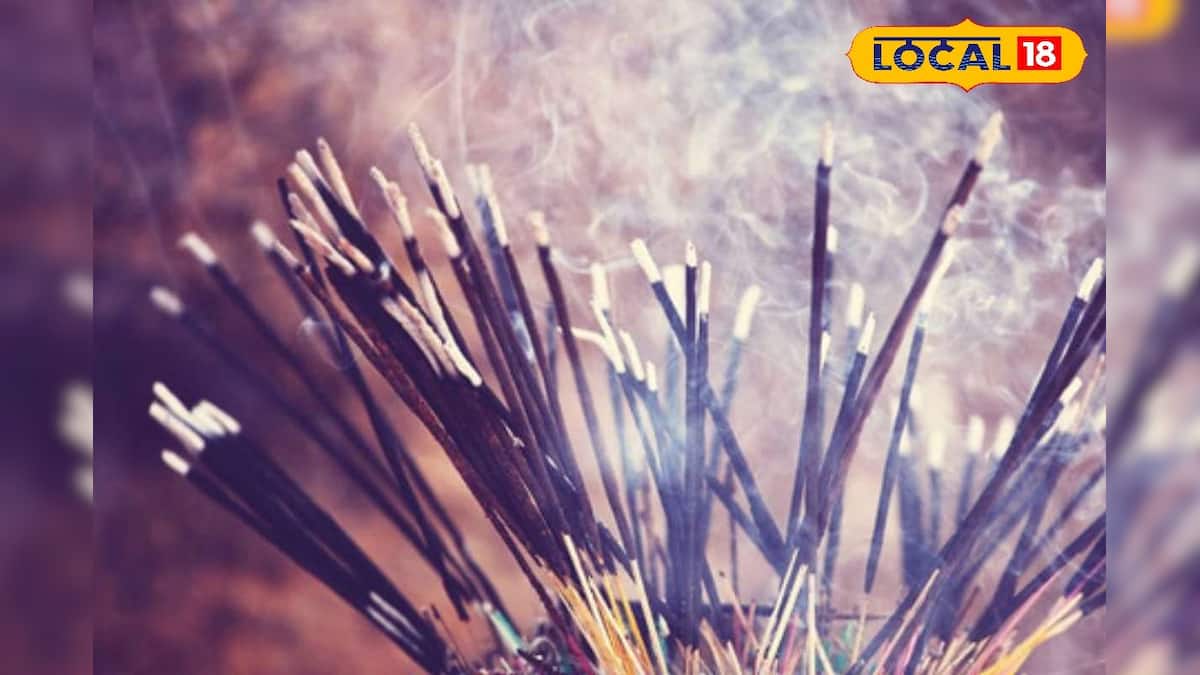 Vastu | ধূপকাঠি নাকি আগরবাতি জ্বালান রোজ বাড়িতে? কোনটা ব্যবহারে তুষ্ট ...