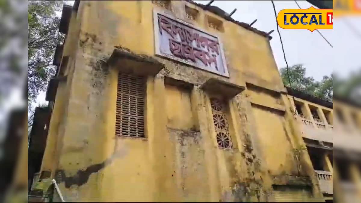 স্কুলের পরিত্যক্ত ছাত্রাবাস থেকে দূষণ ছড়াচ্ছে পাথরপ্রতিমায় ...