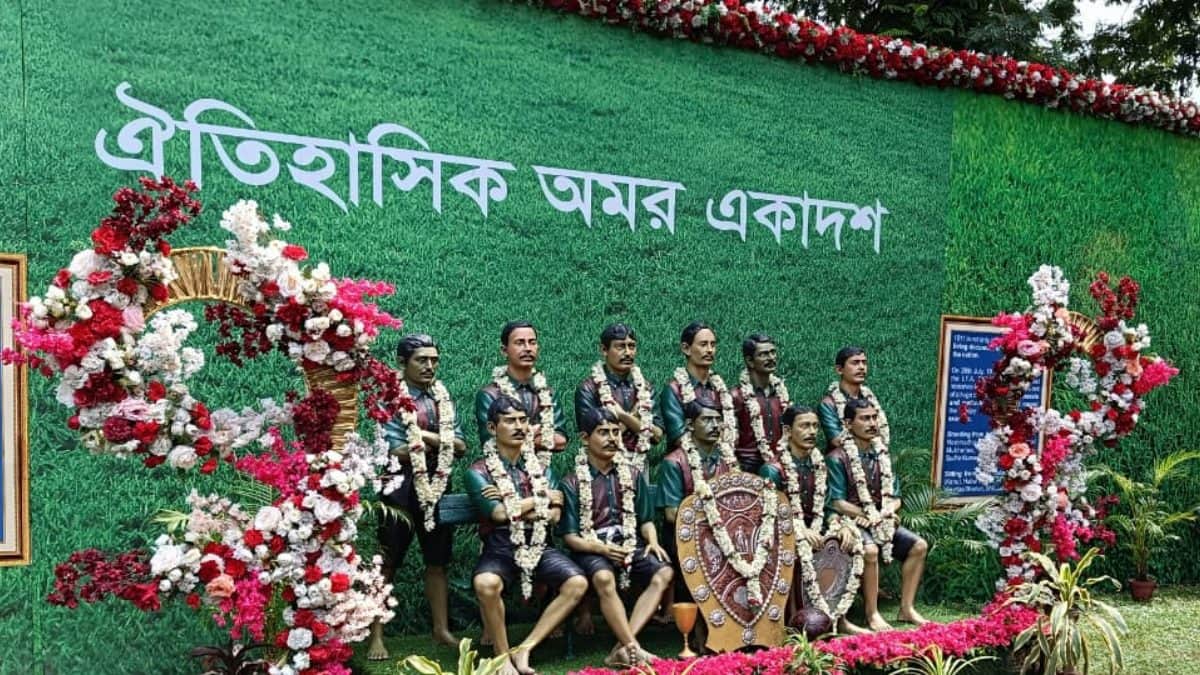 fans and club officials celebrate historical mohun bagan day 2024 ...