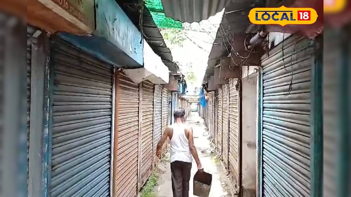 হকারদের জন্য ব্যবস্থা হয়েছিল বহু আগেই! কিন্তু সেই সব দোকানঘর আজ শুধু গোডাউন|hawkers corner of ...