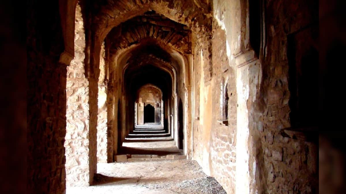 700-year-old-haunted-bawdi-in-rajasthan-bharatpur-where-people-see ...