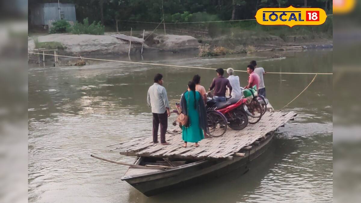 Bangla Video: ফালাকাটা পুর এলাকায় নৌকায় করে যাতায়াত করেন বাসিন্দারা ...