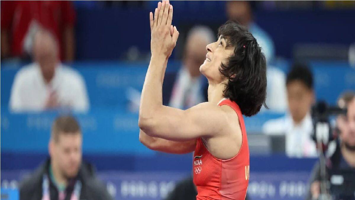 Vinesh Phogat: ‘সেই রাতে ও মারা যেতে পারত’- অলিম্পিক্স কুস্তির ফাইনালের ...