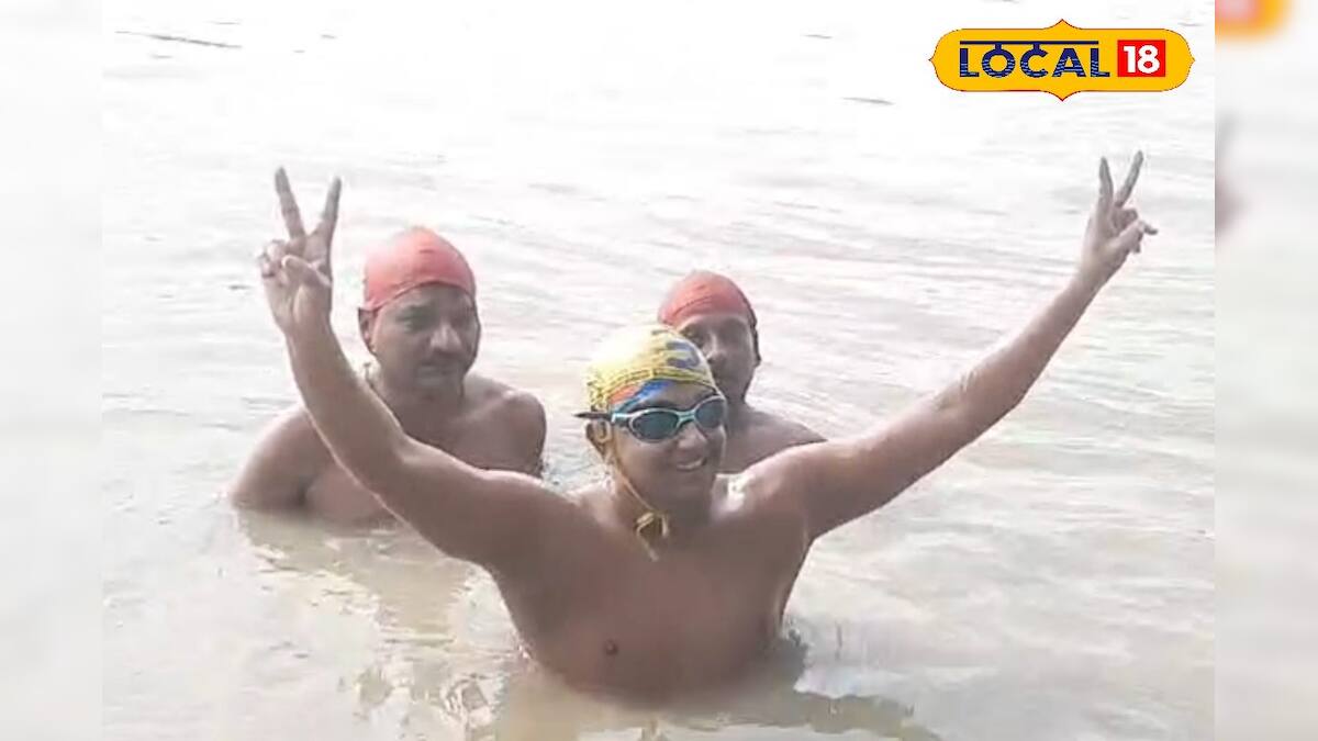 Pratyay Bhattacharya of Burdwan became the first in the 81 km long swimming competition in ...