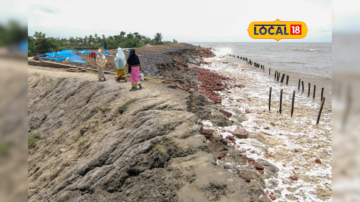 Sundarban river embankment is suffering from several days of low ...