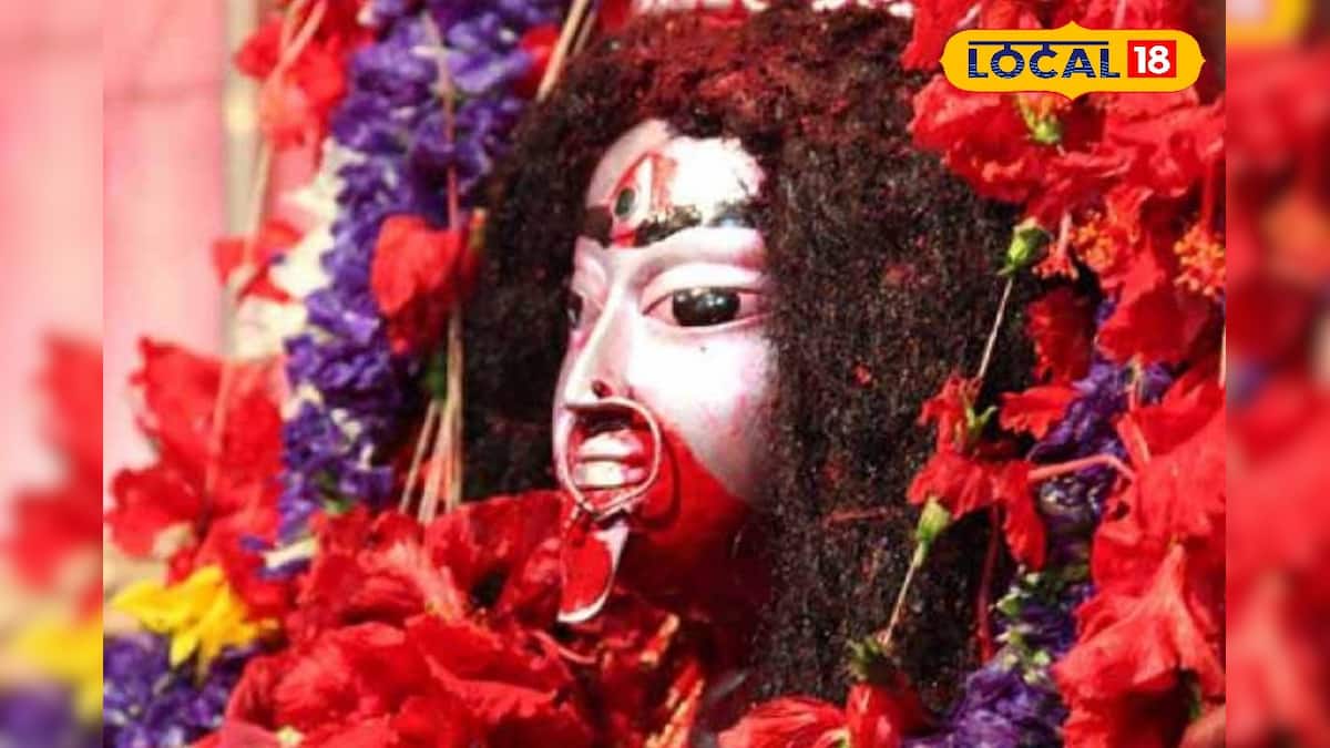 Tarapith Tara Maa: প্রথা মেনে নিশি রাতে তারাপীঠ মন্দিরে চলল গান বাজনার ...
