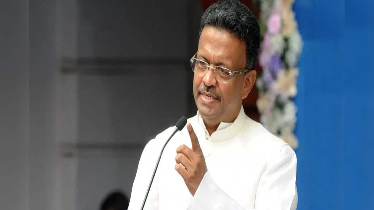 TMC BJP 'হেভিওয়েট' বিজেপি বিধায়ক যোগ দেবেন তৃণমূলে? আহ্বান ফিরহাদ হাকিমের! কে তিনি? চমকে যাবেন ...