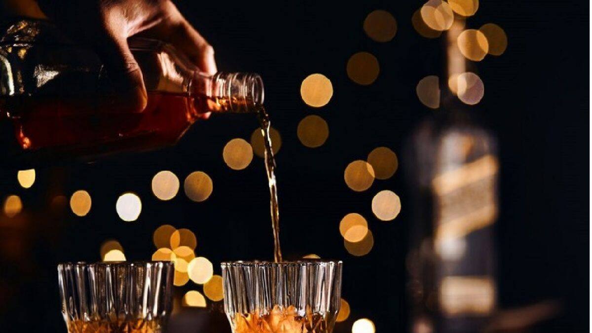 Rum Benefits in Winter: শীতে ব্র্যান্ডি-রাম খেলে কি সত্যিই সর্দি-কাশির ...