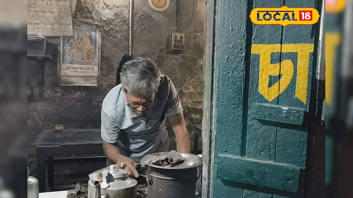 Tea Shop: দোকান আছে নেই দোকানদার! ক্রেতারা এসেই বানাচ্ছেন চা...৩০০ বছরের প্রাচীন দোকানের আয় হয় ...