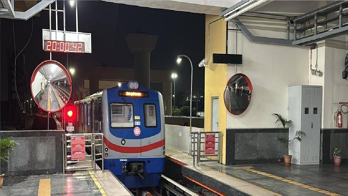 Kolkata Metro Body Recovery Update তখন মাঝরাত, কলকাতা মেট্রোর গভীর ...