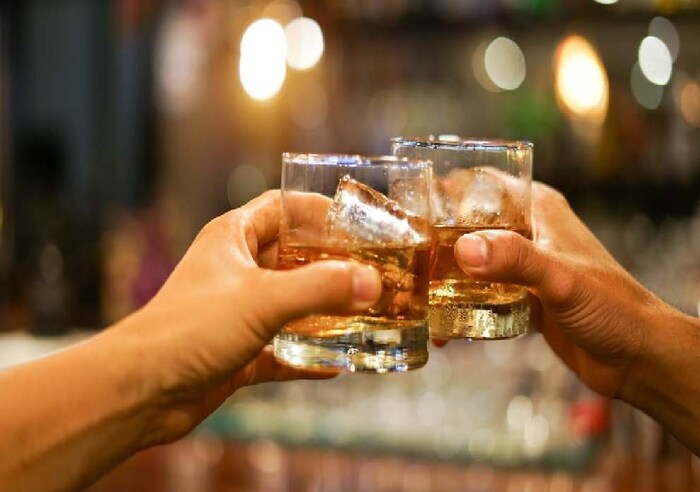 Alcohol Safe Limit: নারী ও পুরুষ, কার কতটা 'মদ খাওয়া' নিরাপদ? এই 'মাপ ...