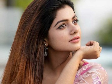 শাওনের পর আটক আরও বাংলাদেশি মডেল-অভিনেত্রী সোহানা সাবা! তুমুল অশান্তি ...