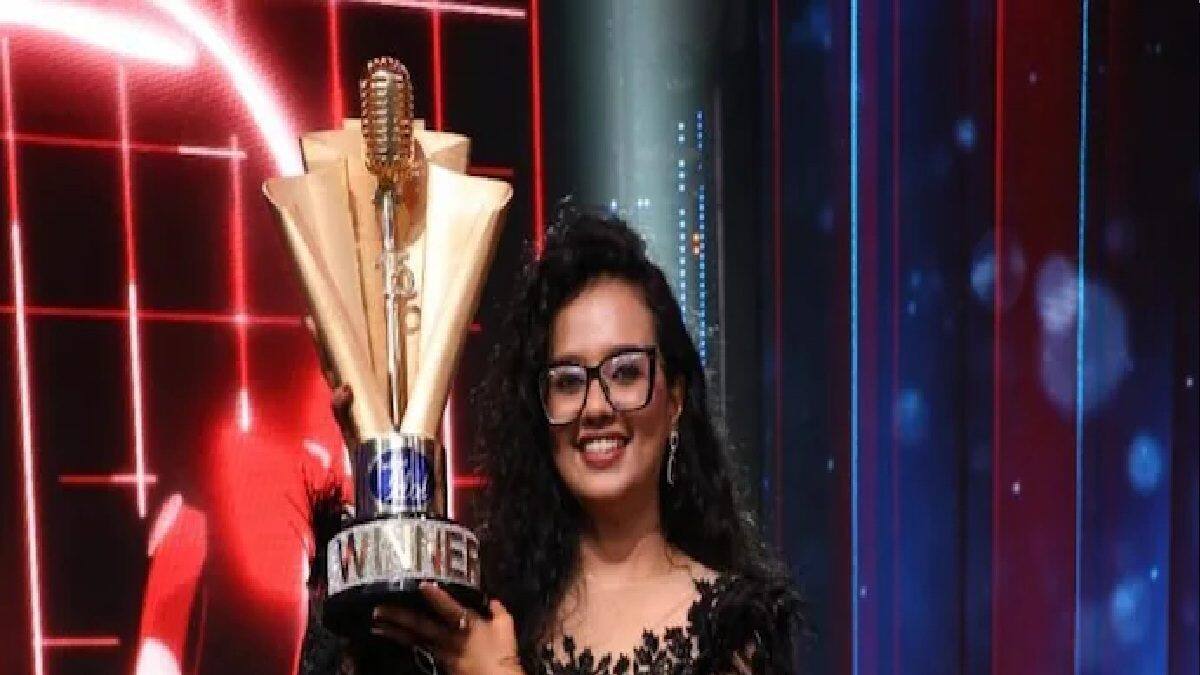 Indian Idol Winner: 'ইন্ডিয়ান আইডল' জিতলেন পাইকপাড়ার মানসী ঘোষ ...