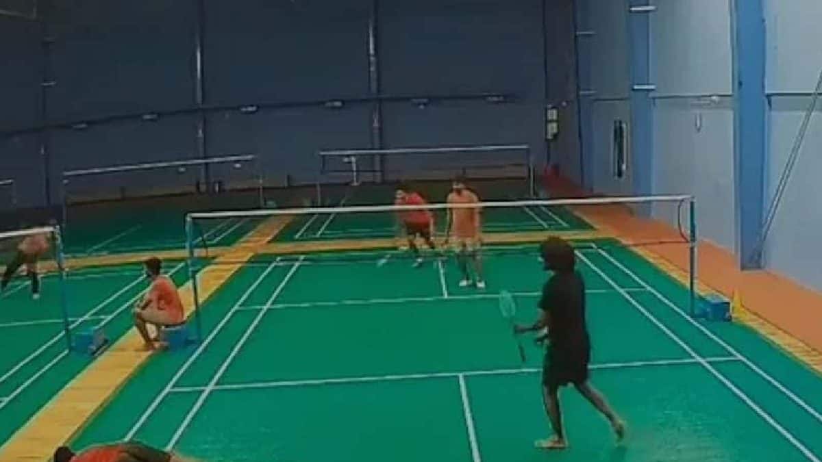 হায়দরাবাদে ২৫ বছরের ব্যাডমিন্টন খেলোয়াড়ের হার্ট অ্যাটাকে মৃত্যু ...