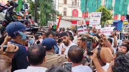 SIR Protest আইএসএফ-এর মিছিল ঘিরে ধর্মতলায় ধুন্ধুমার! পুলিশের সঙ্গে ...