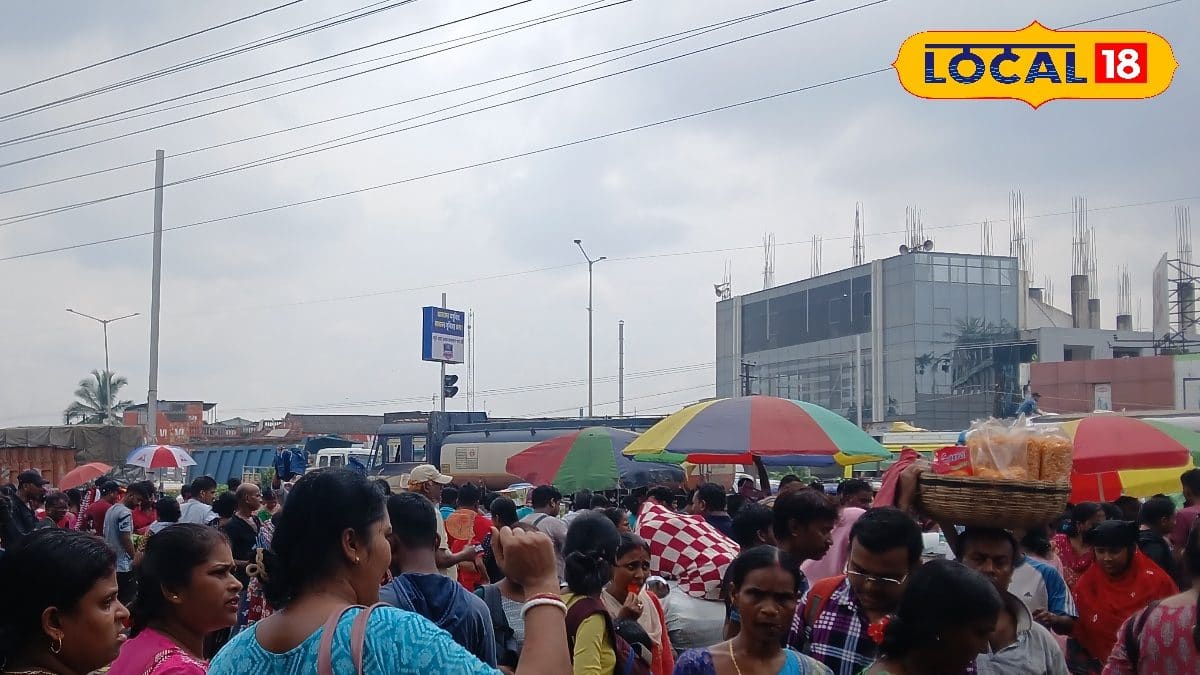 Howrah Ankurhati Market: সস্তায় বস্তা বস্তা পোশাক! অনলাইন শপিংয়ের ...