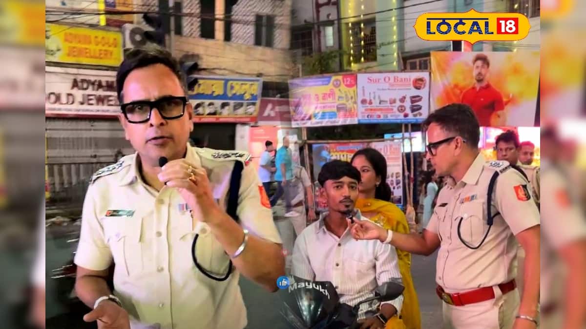 Barasat: বারাসাতের রাস্তায় 'ব্লগার' পুলিশ! স্বয়ং আইসি রাস্তায় নেমে যা করলেন, পুরো ঘটনা জানলে ...