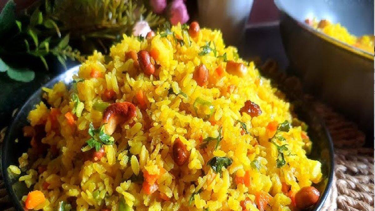 Soft Poha Recipe: পোহা বা চিঁড়ের পোলাও বানালে শুষ্ক হয়ে যায় ...