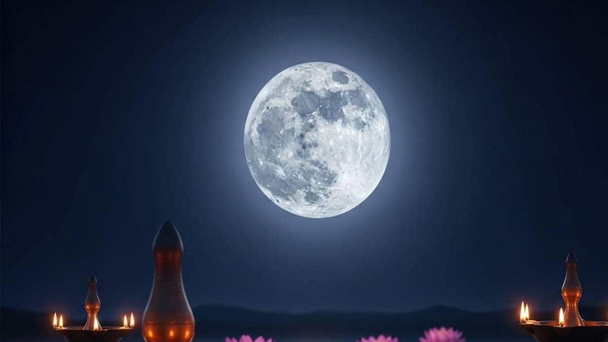 Agrahayana Purnima Astro Tips: লক্ষ্মীবারে অঘ্রাণের পূর্ণিমা! রাতে ...