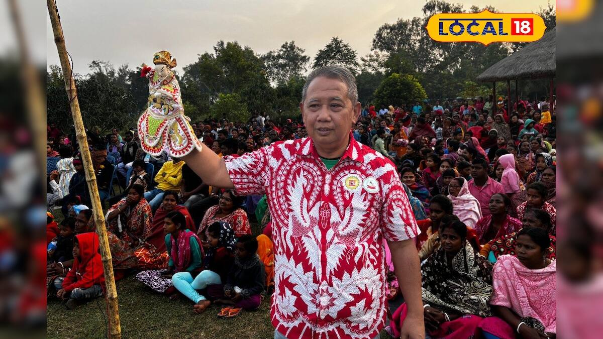 East Bardhaman Puppet Show: ইন্দোনেশিয়ার বিখ্যাত পুতুলনাচ আউশগ্রামের ...
