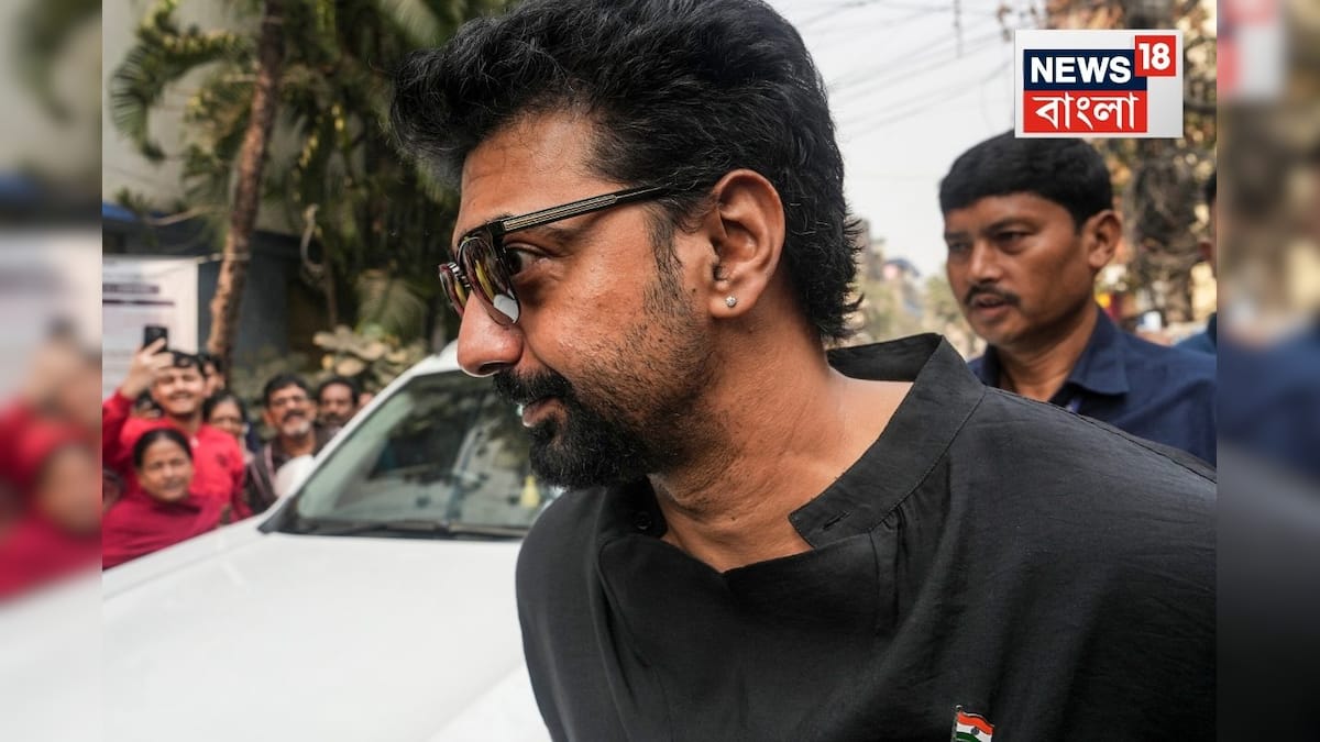 Dev Adhikari on SIR: দেখালেন পাসপোর্ট, একগুচ্ছ ফর্মে করলেন সই! স্বর্ণময়ী বিদ্যাপীঠে হিয়ারিং-এ ...