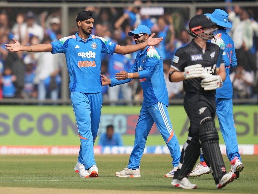 Daryl Mitchell Glenn Phillips Scored Century New Zealand Set 338 Runs ...