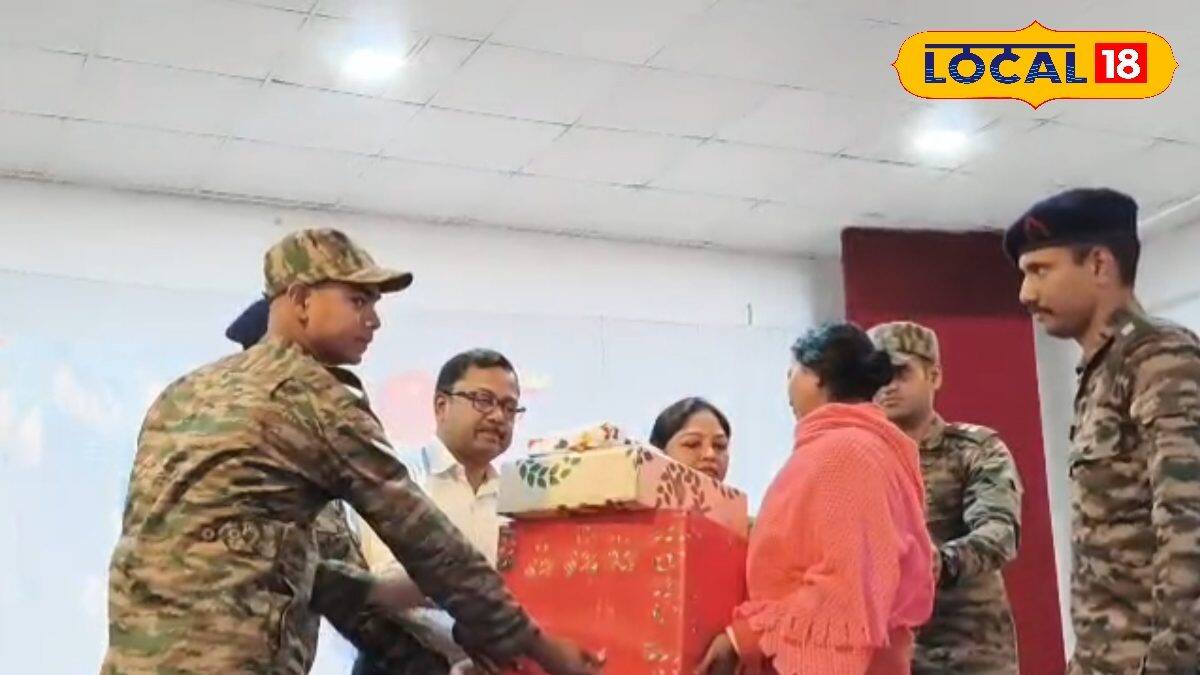 Purulia Ex-Indian Army Reunion: প্রাক্তন সেনাকর্মীদের পকেটে নজর সাইবার ...